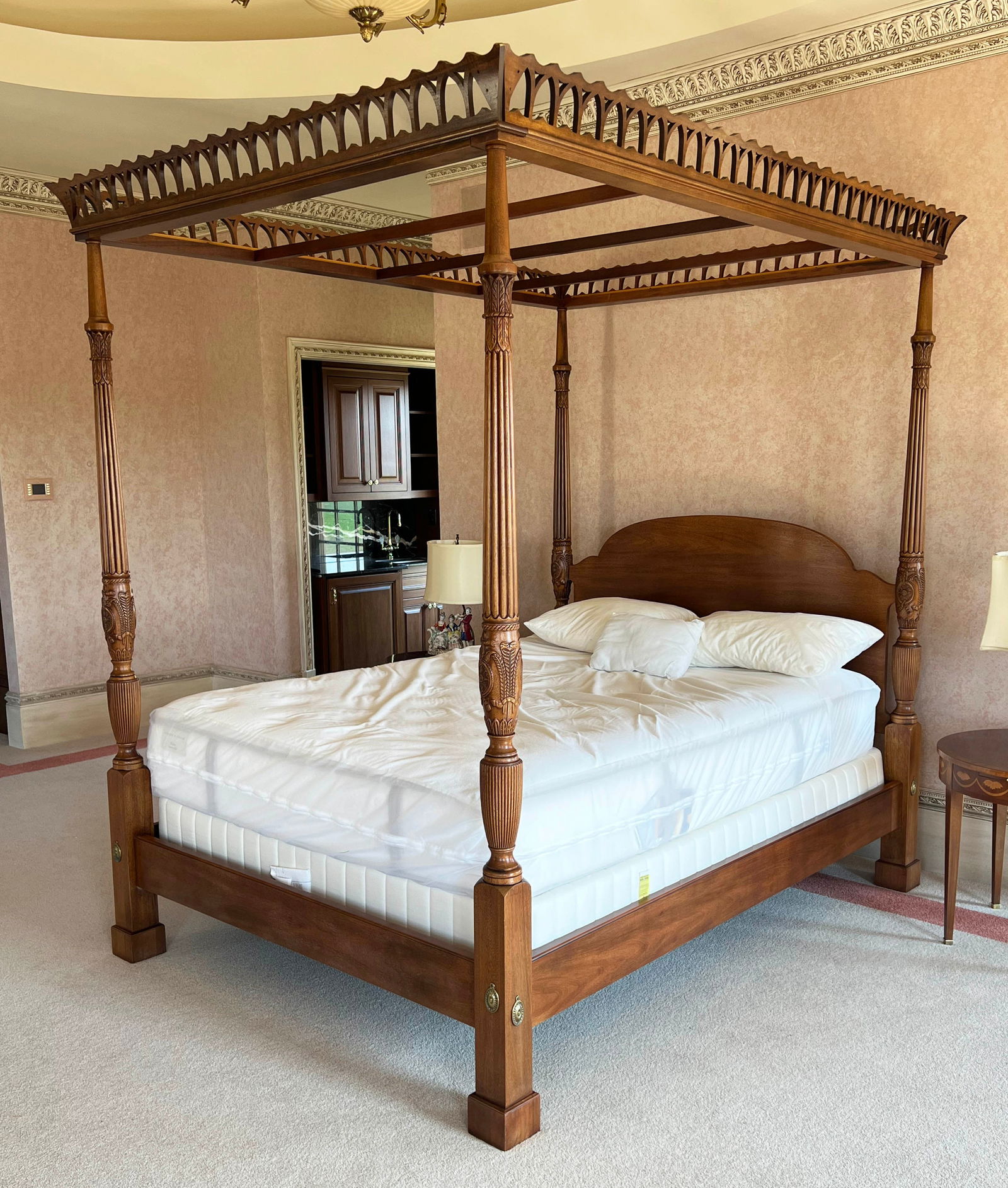Henredon canopy bed store