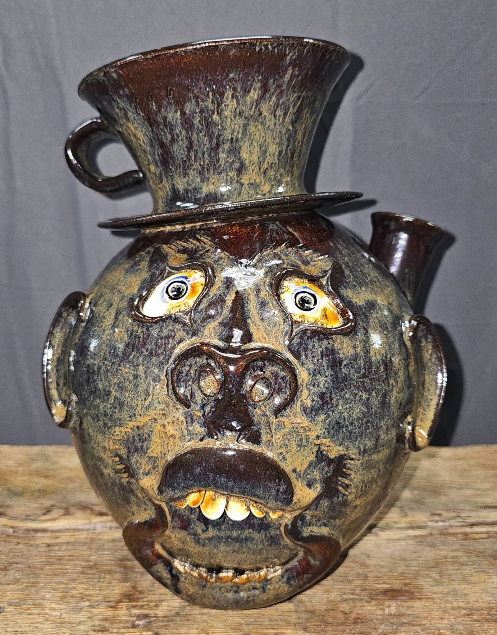 2003 Roger Corn Face Tea Pot Auction