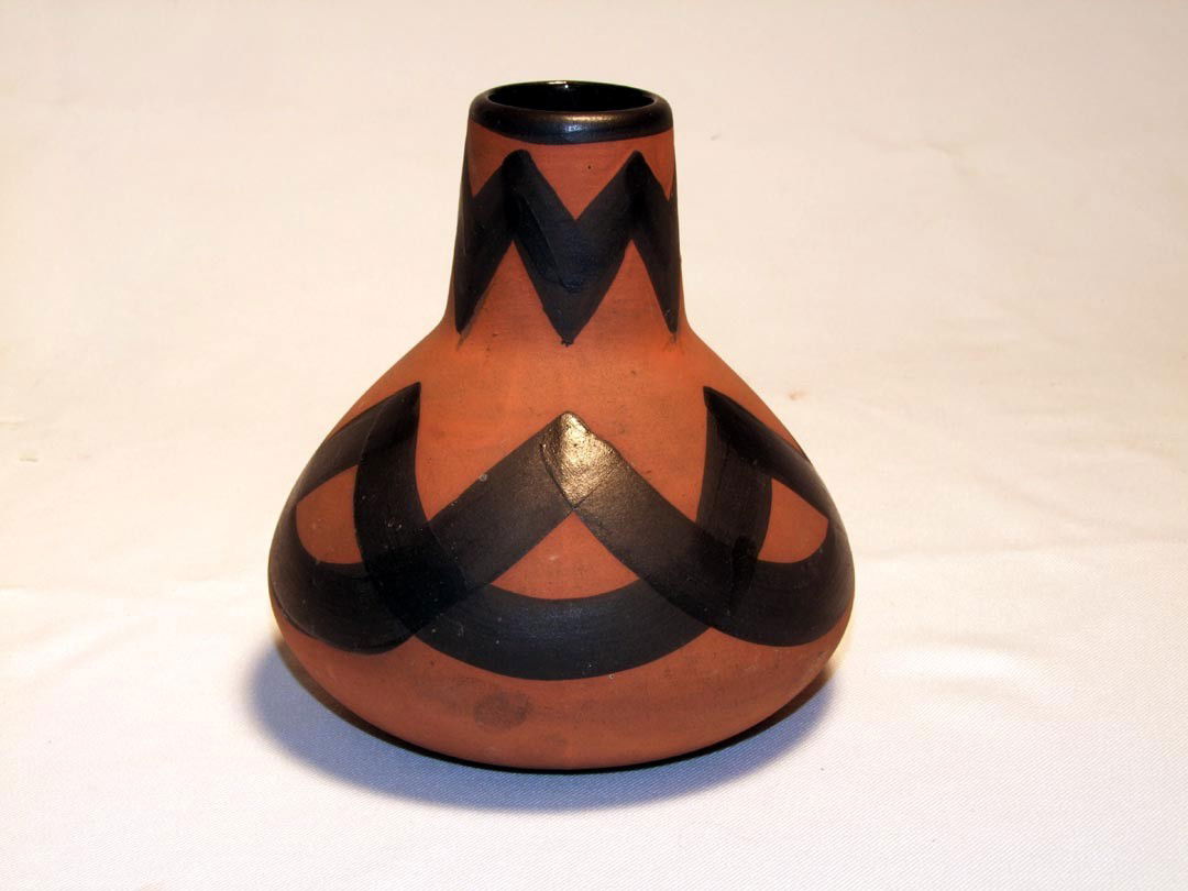 Early 1900s Clifton Indian Ware Pottery