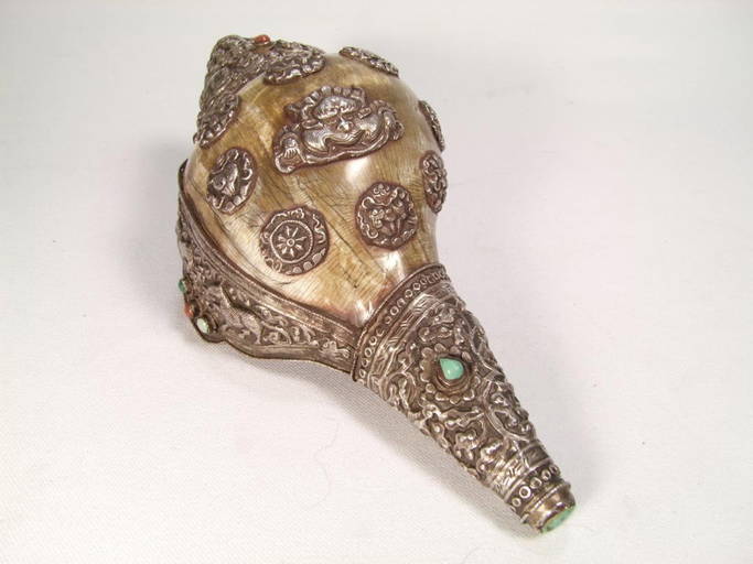 Tibetan Buddhist Conch Shell Horn