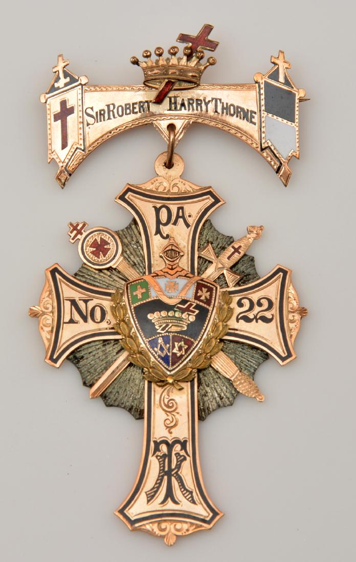 Elaborate 14kt Gold Masonic Commandery Medal