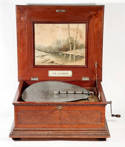 The Olympia 15 3/4"disc Music Box