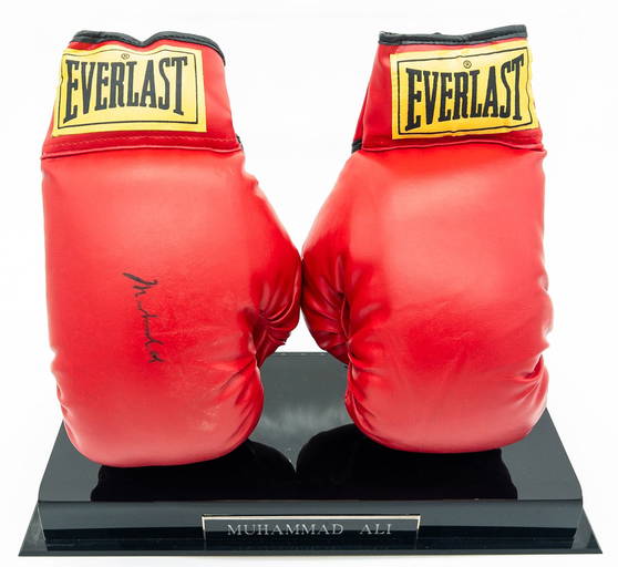 Signed Muhammad Ali Everlast Boxing Gloves
