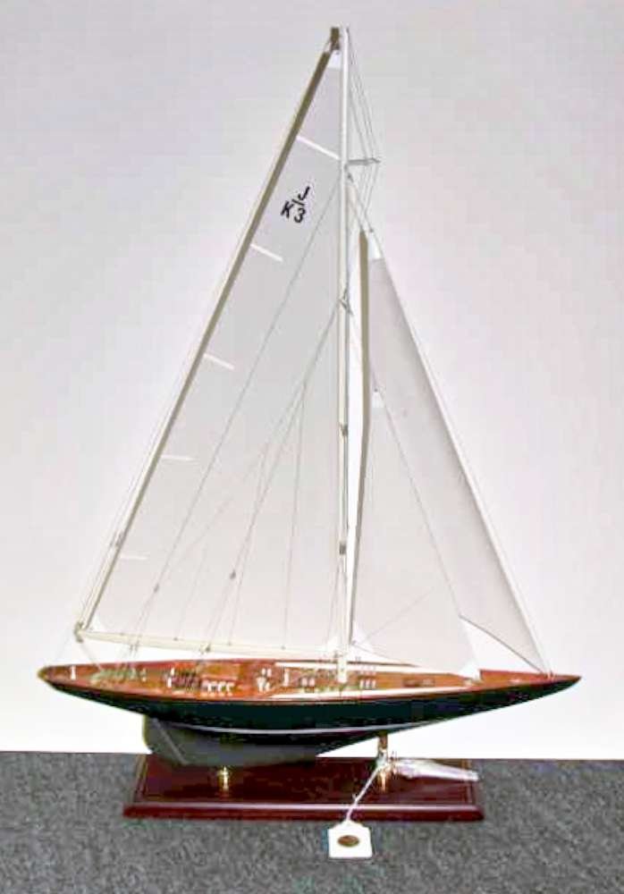 6: Shamrock V Ship Model Seacraft Classics