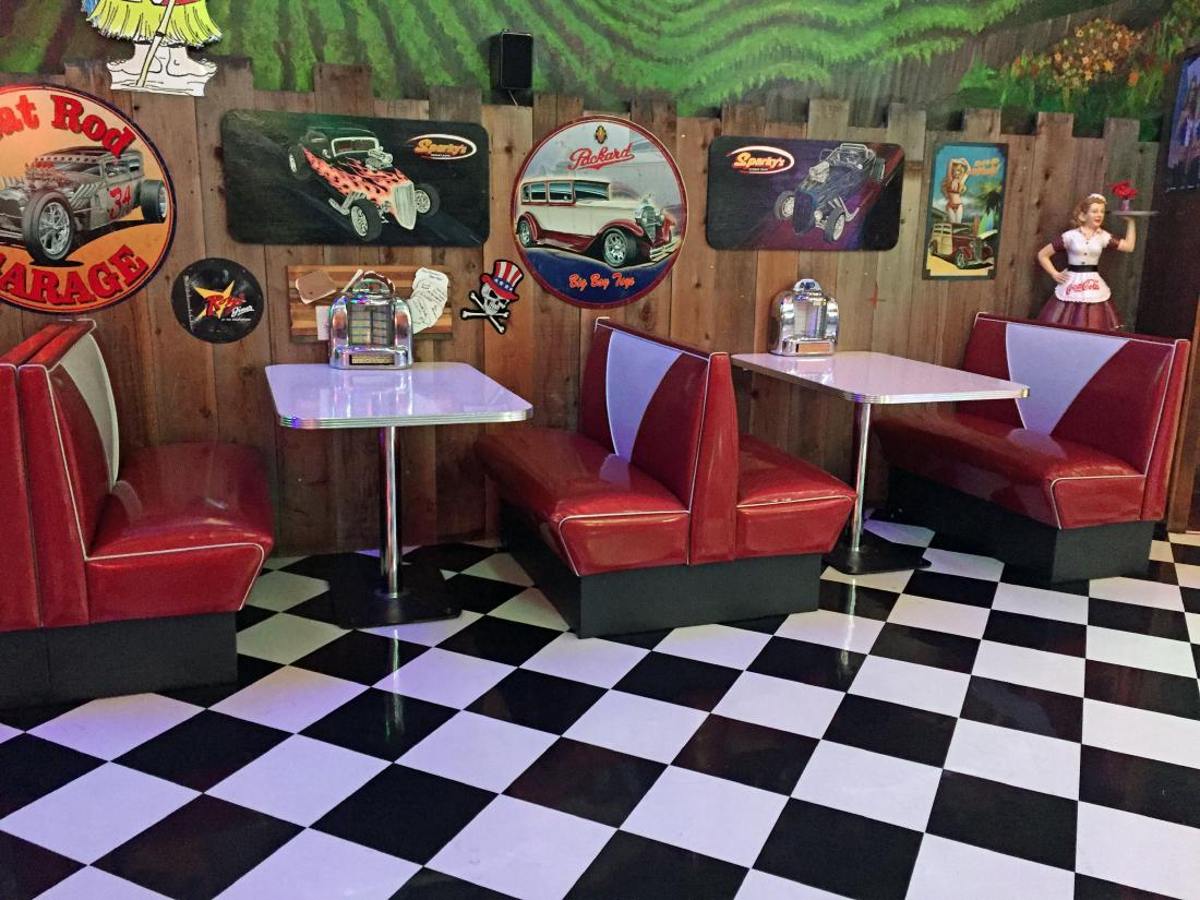 1950s Style Diner Table And Booths