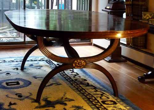 Early 20th Century Federal Style Dining Room Table