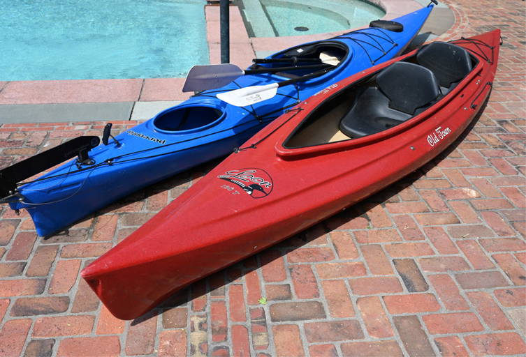 OLD TOWN LOON 138 TANDEM KAYAK (#0128) on Aug 16, 2022 | Westport ...