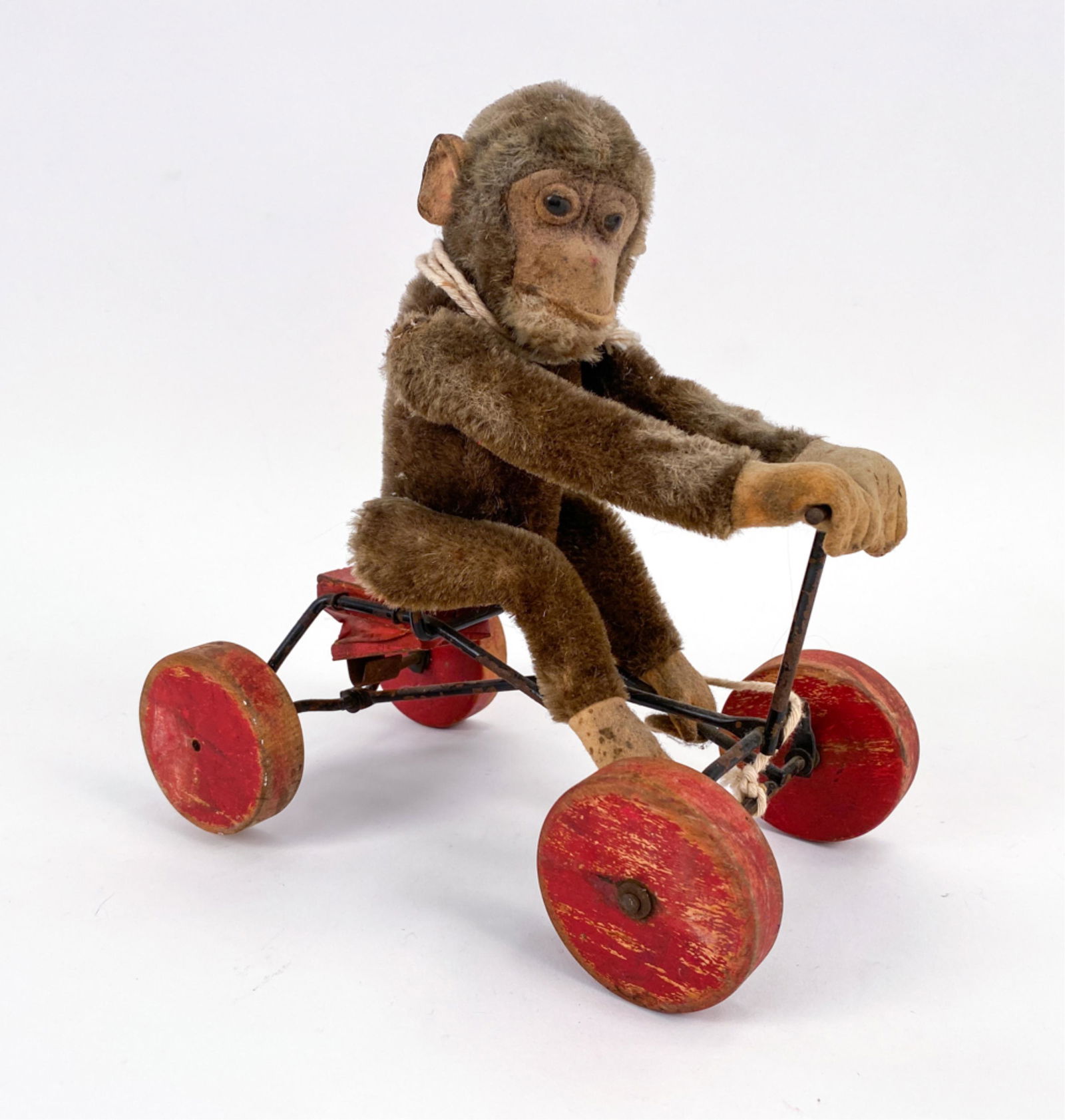 ANTIQUE MONKEY PULL TOY (#0115) on Dec 06, 2022 | Westport Auction in CT