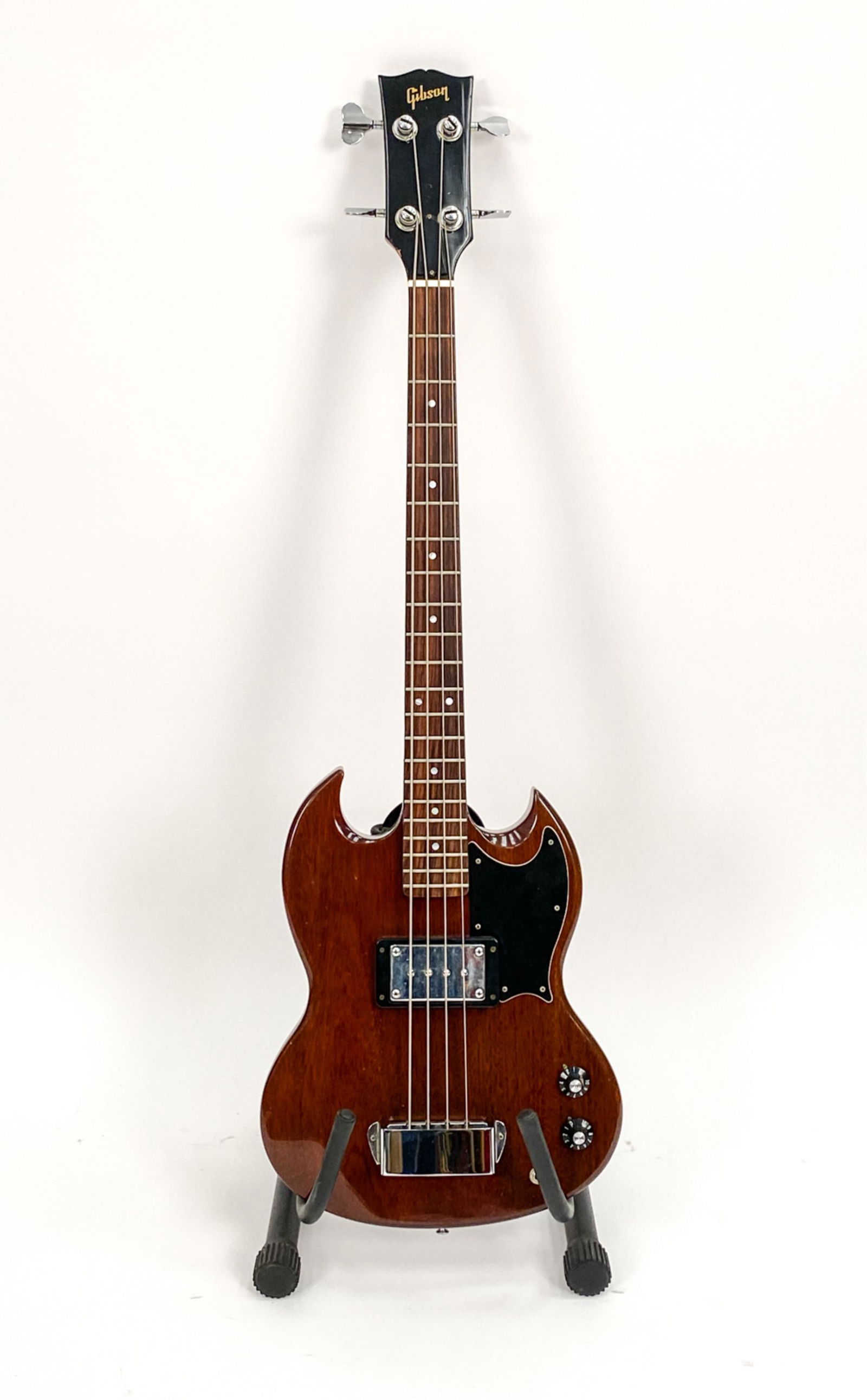 VINTAGE GIBSON BASS GUITAR - Mar 02, 2023 | Westport Auction in CT