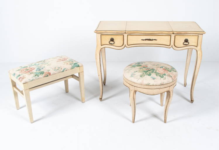 Henredon French Provincial Style Vanity & Stools