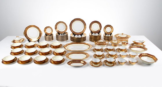 Limoges Royal China 22k Gilt Dinner Service Limoges Royal China 22k Gilt Dinner Service