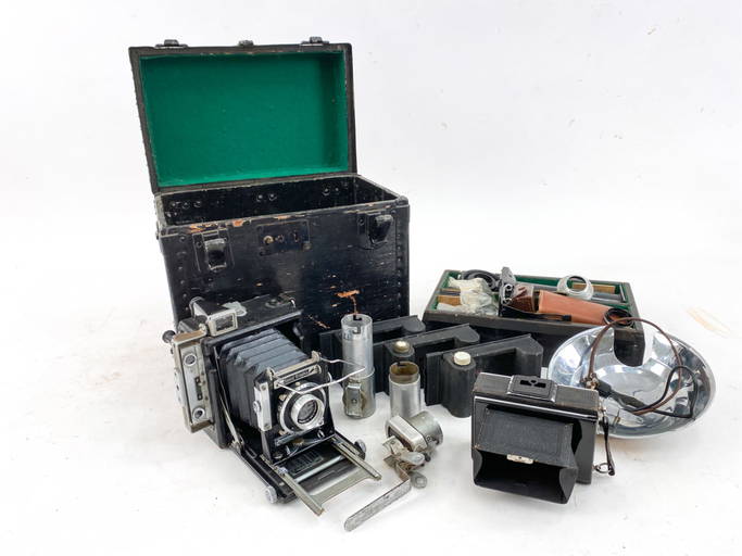 Vintage Graflex Camera & Accessories