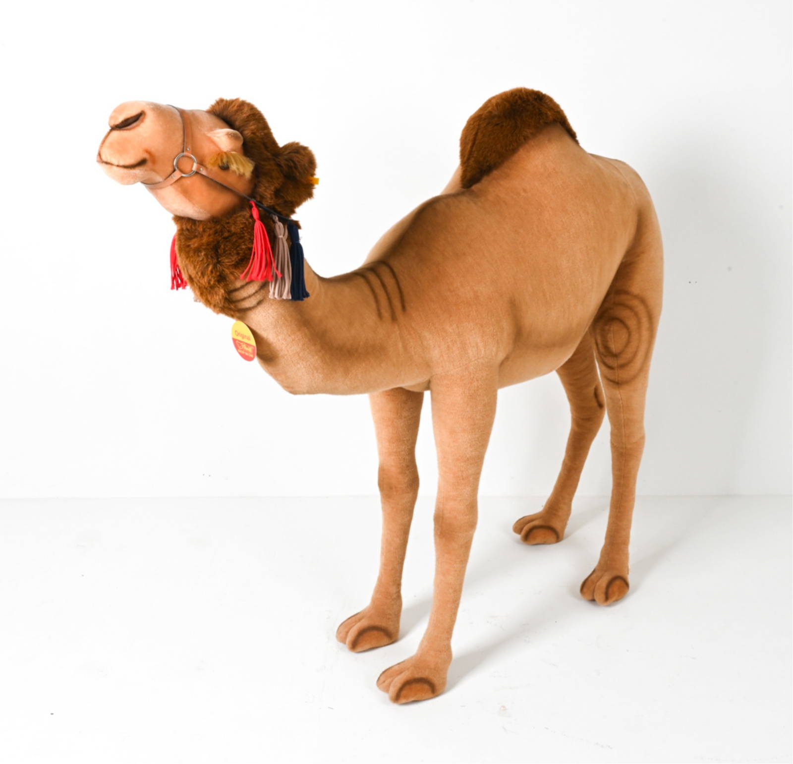Oversized Steiff Camel Auction