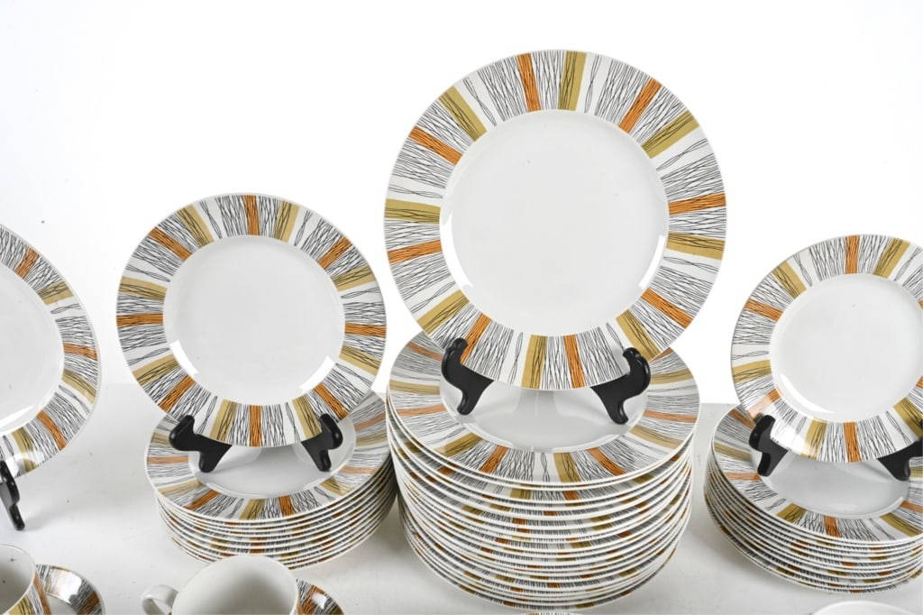 Mid-century Staffordshire Midwinter Dinner Service Auction