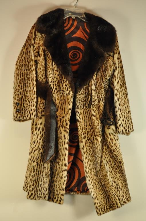 VINTAGE 3/4 LENGTH GENUINE LEOPARD FUR COAT