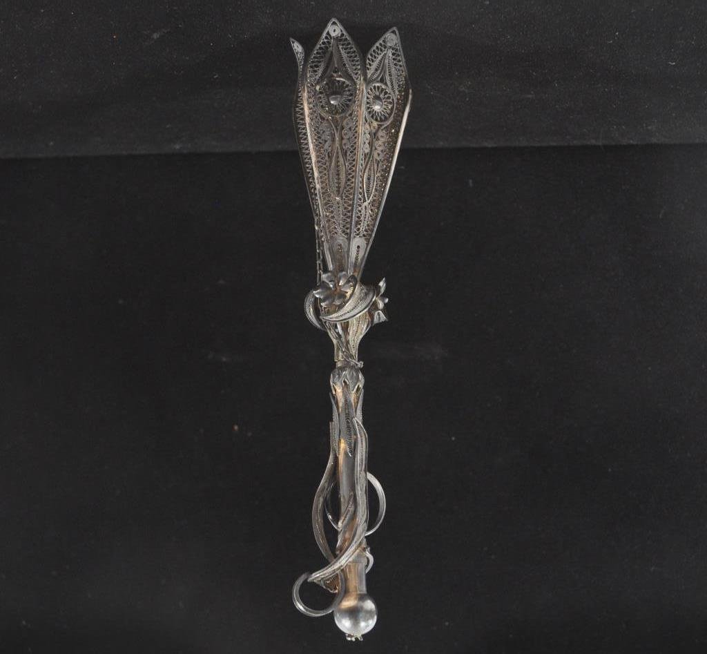 VICTORIA STERLING SILVER FILIGREE TUSSIE MUSSIE - Jan 25, 2015 ...