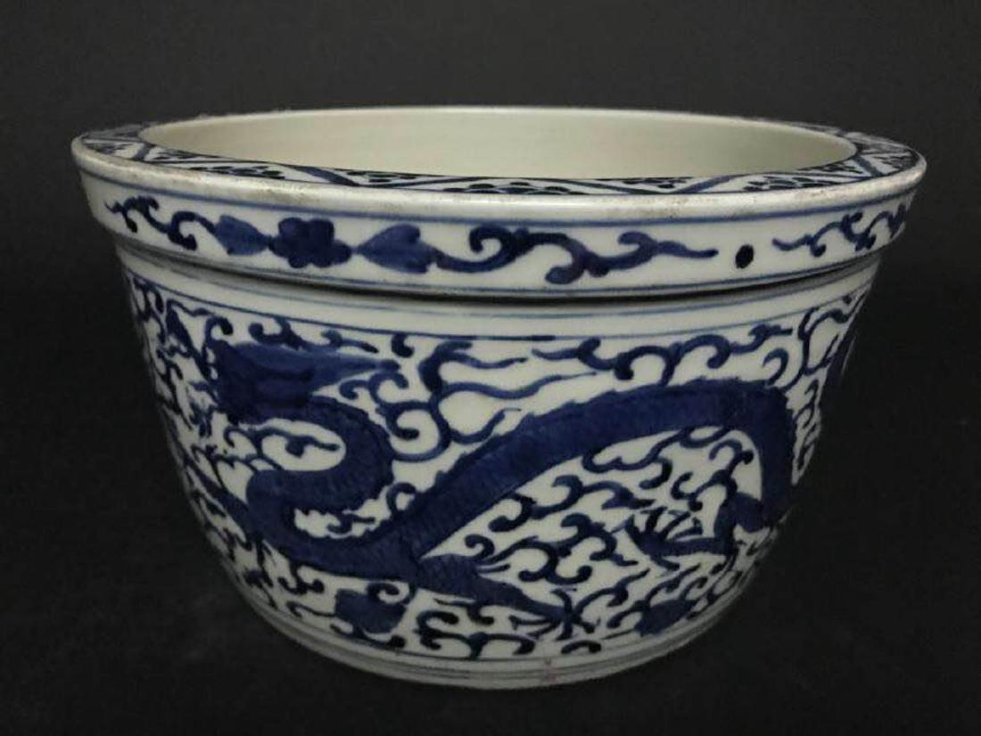 Chinese Blue And White Porcelain Fish Jar