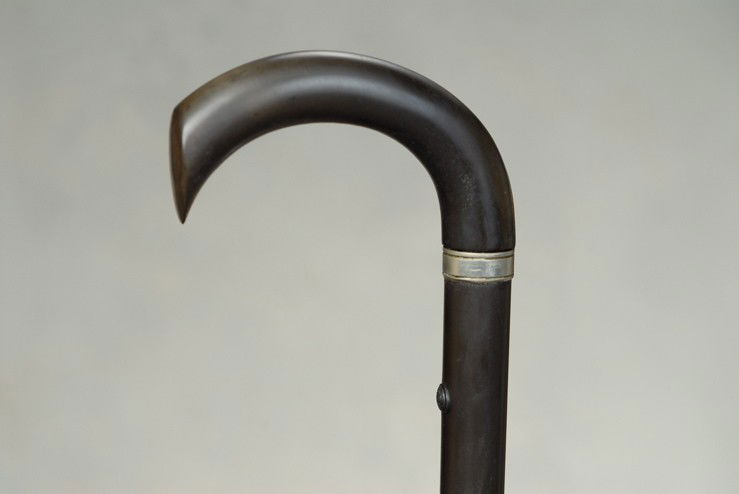 135: A fine Remington 22 caliber gun cane curio