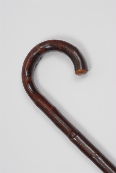 58: A fine hazelwood crook sword cane