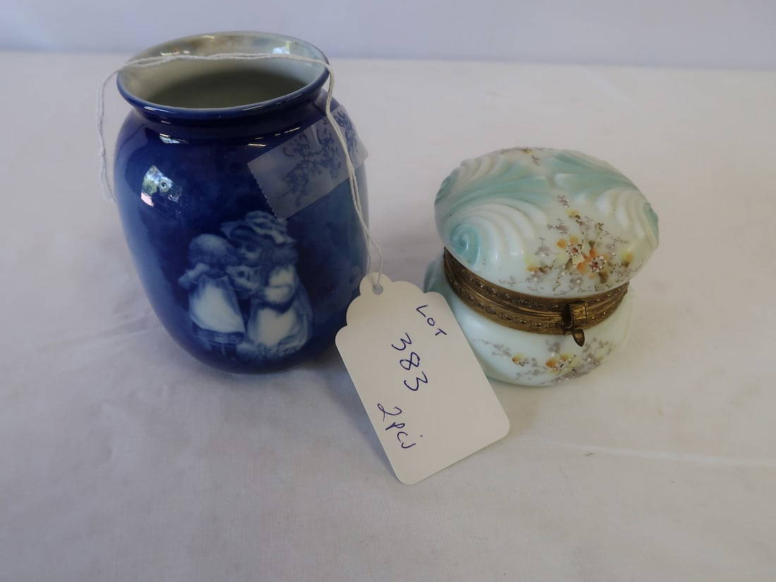 Royal Beruth Vase & Wave Crest Box Auction