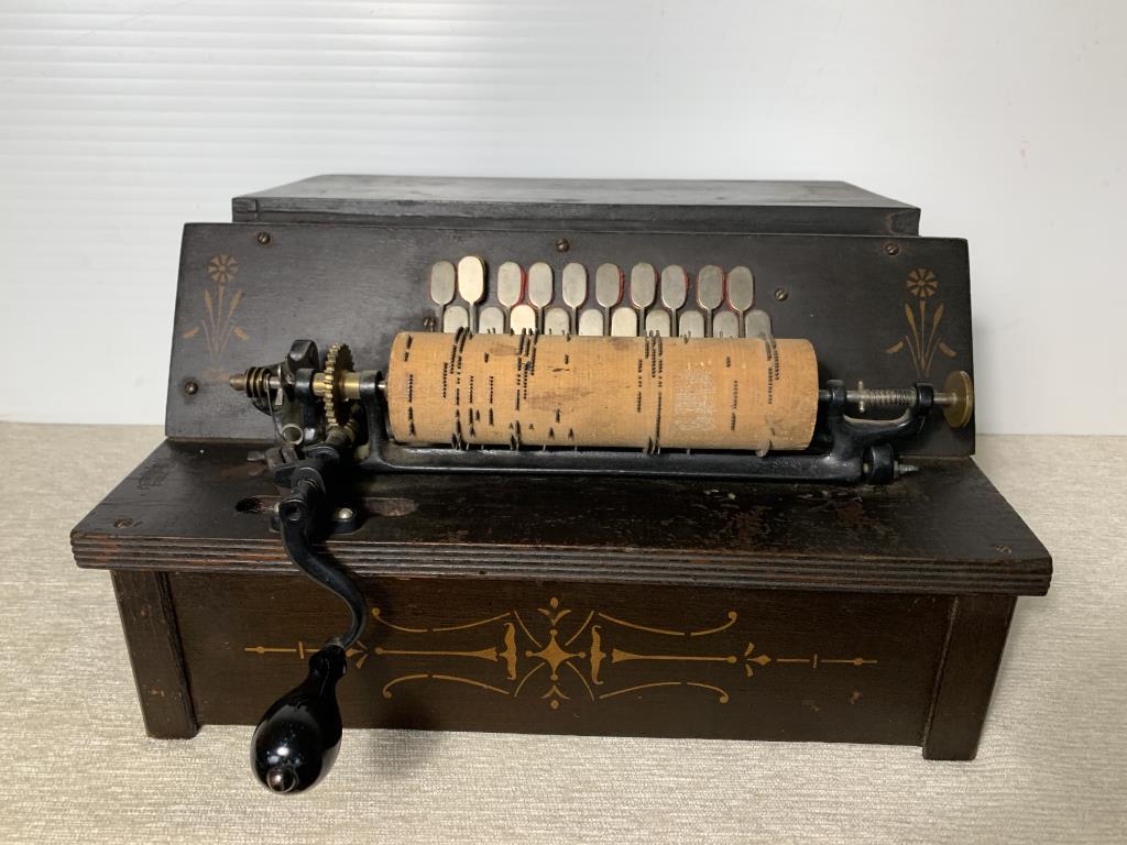 Gem Roller "Cob" Organ - Dec 03, 2019 | Tom Hall Auctions Inc. in PA