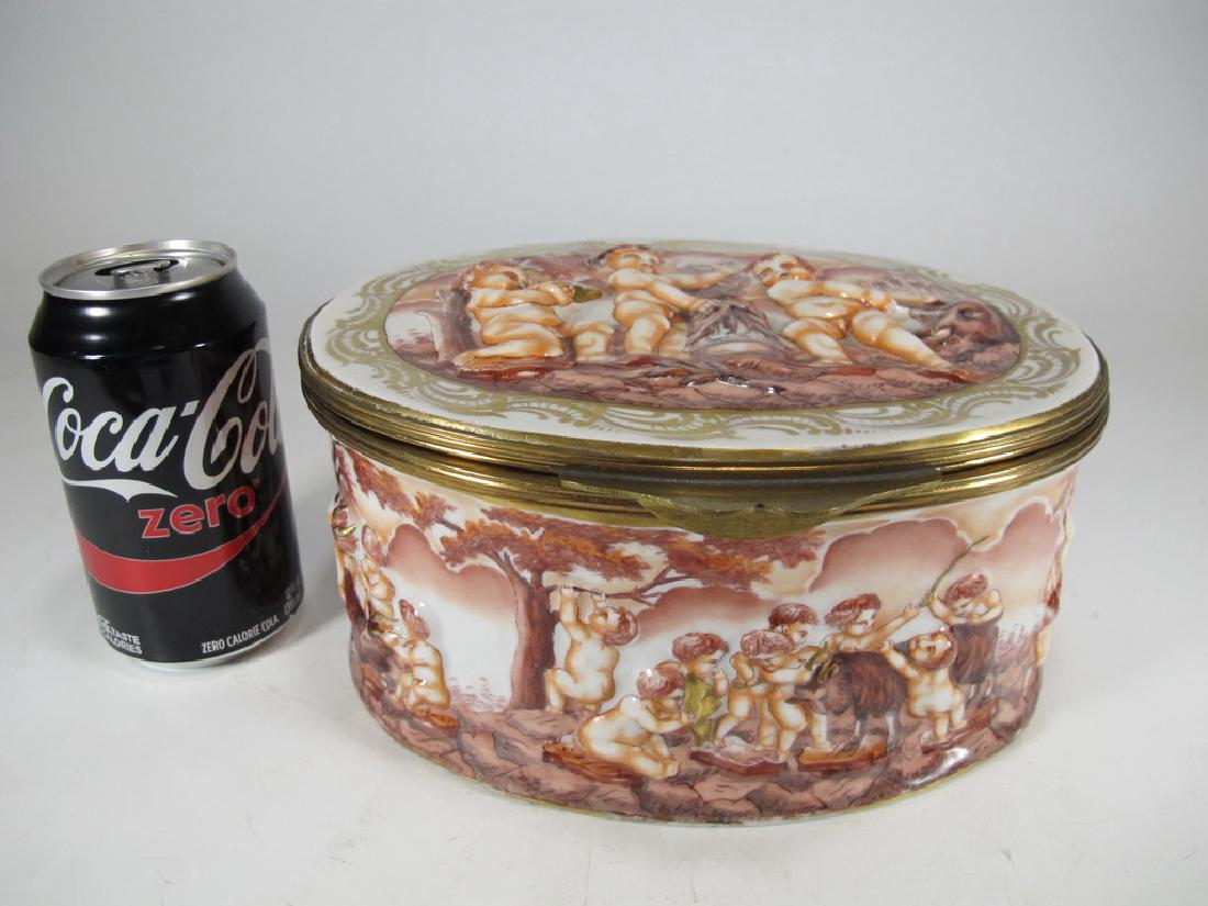 Antique Capodimonti porcelain box