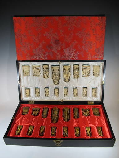 Antique Chinese Ivory Chess Game In A Wood Box