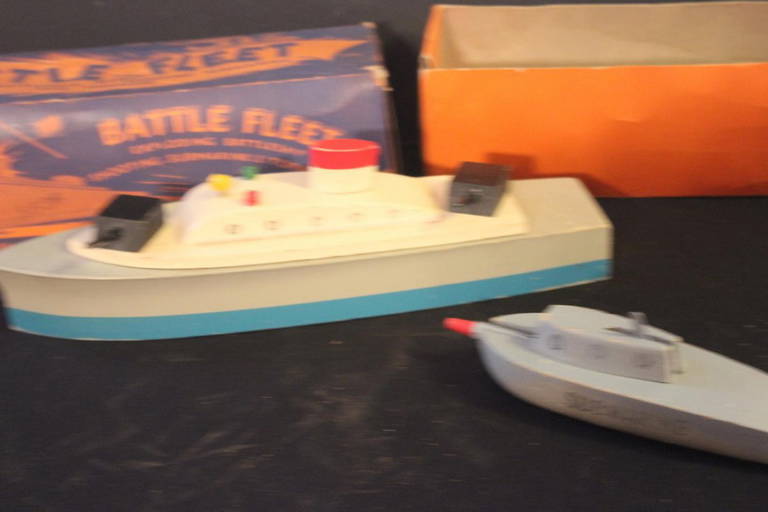 Exploding Battleship With Shooting Submarine With Torpe