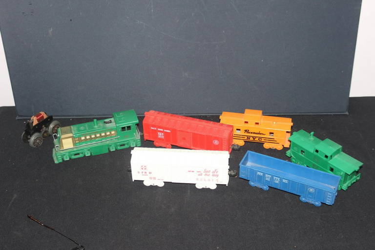 6 Piece Plastic Train Set