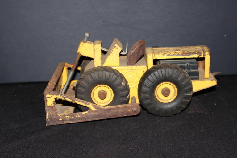 Solid Nylint Dozer Needs Only Paint