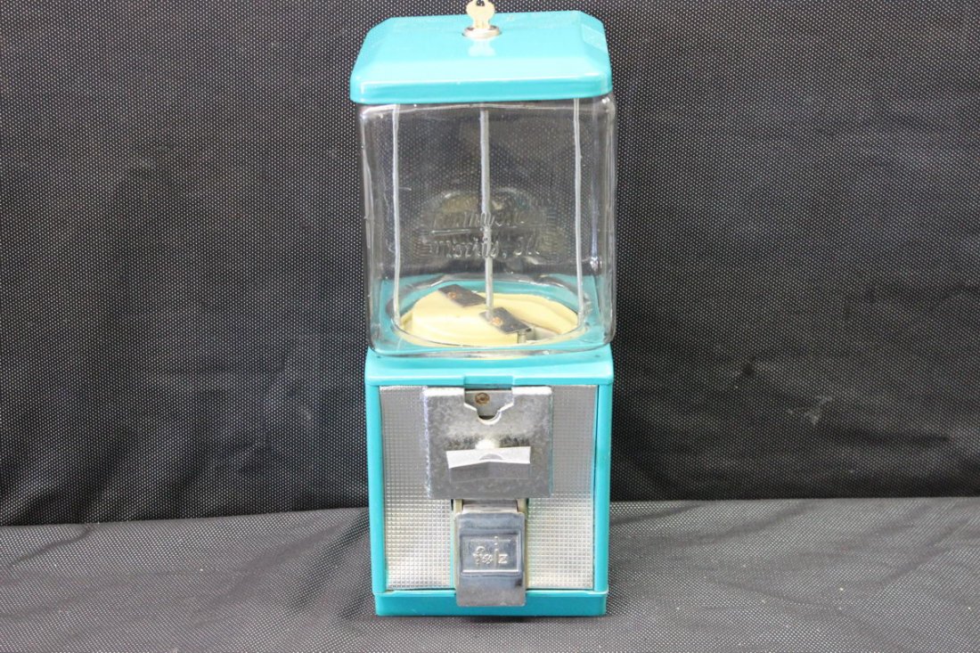 FOLZ COIN-OPERATED GUMBALL MACHINE W/ KEY WORKS