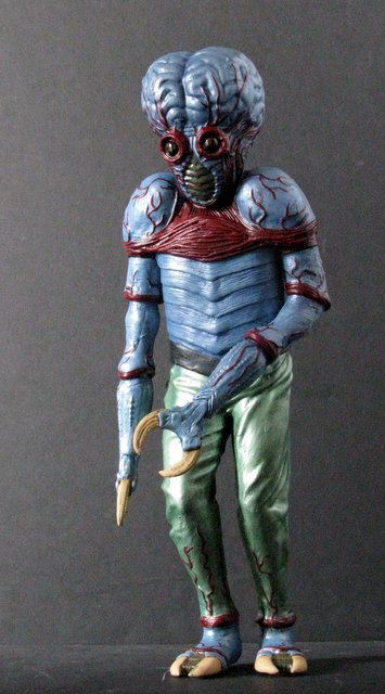 Metaluna Mutant Pro Painted Model Figure Tsukuda