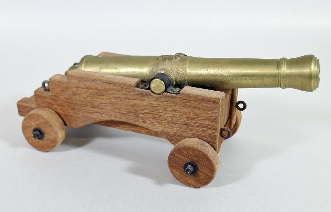 U.S. REPLICA SIGNAL CANNON