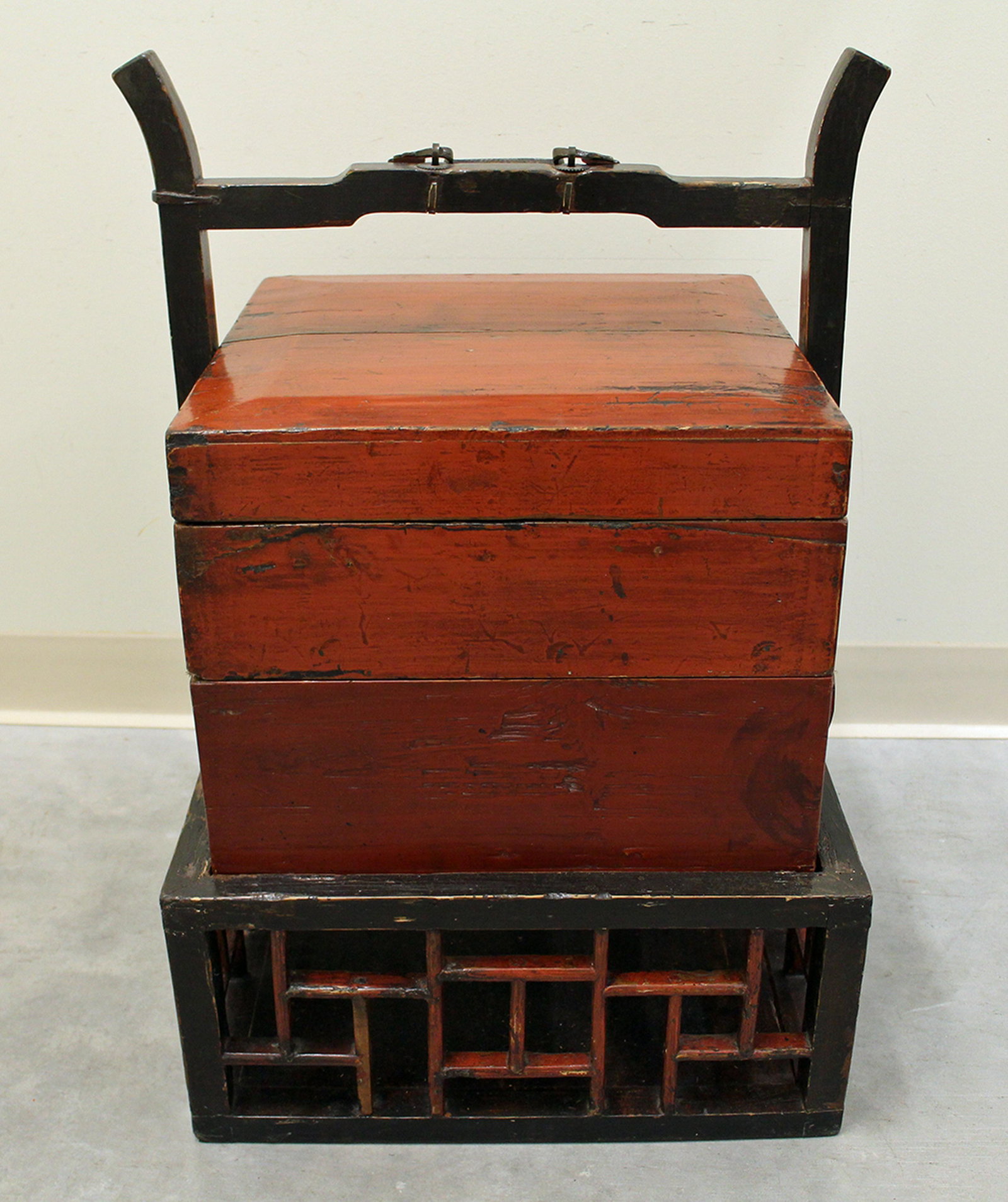 CHINESE STACKING DOWRY BOX - Sep 14, 2019 | Vero Beach Auction in FL