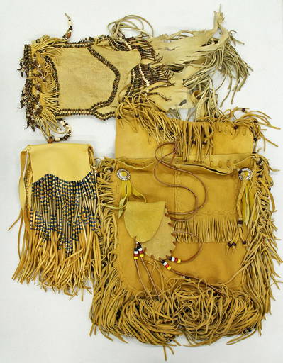 (4) NATIVE AMERICAN INDIAN POUCHES & MEDICINE BAGS (#0413) on Dec 04 ...