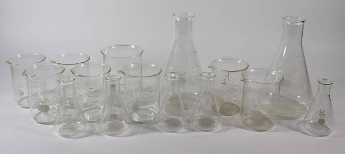Pyrex Pharmacy Lab Glass Beakers & Flasks