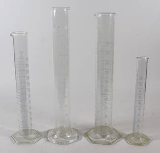 Set Of 4 Pyrex Graduated Lab Beaker Set