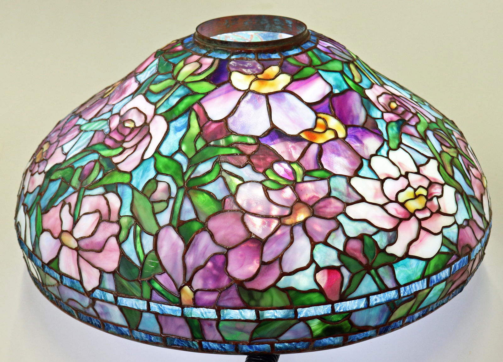 Paul Crist Tiffany Style Lamp Shade Auction