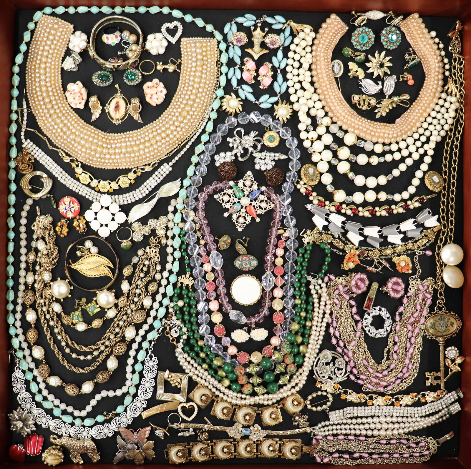 Vintage Costume Jewelry Collection Auction