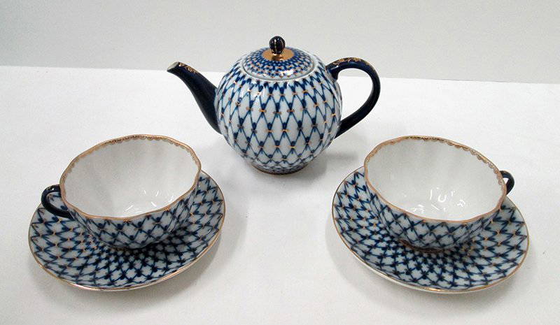 Lomonosov Russian Tea Pot & Cups