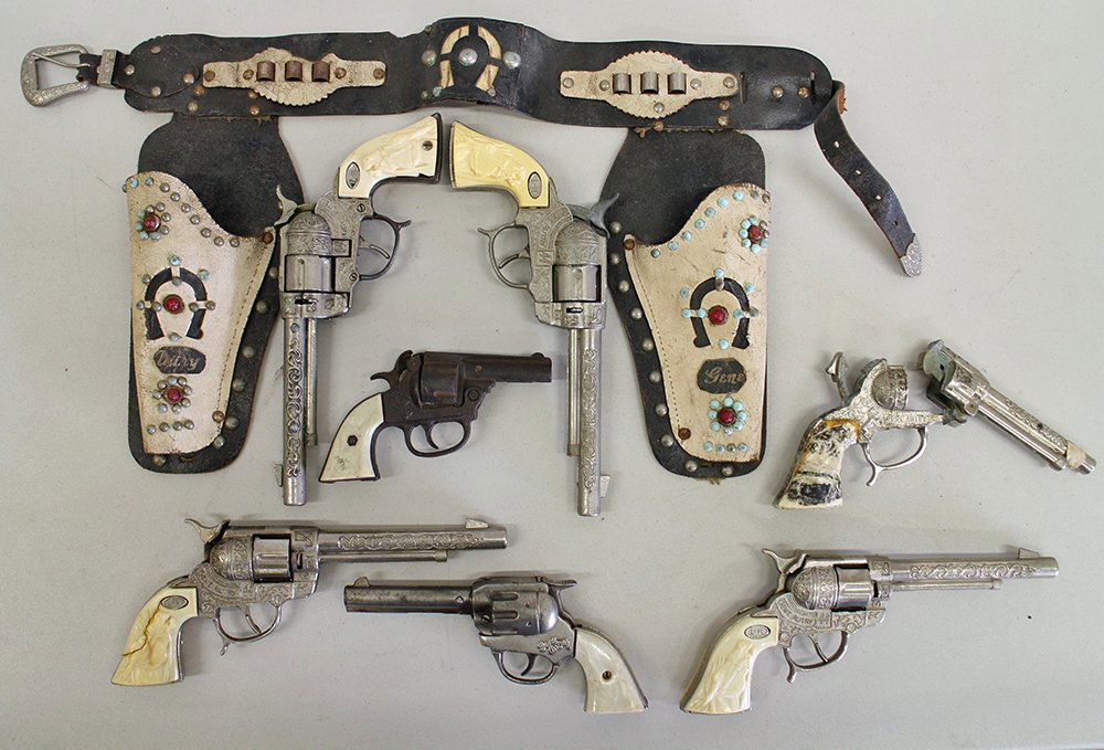 GENE AUTRY CAP GUN COLLECTION