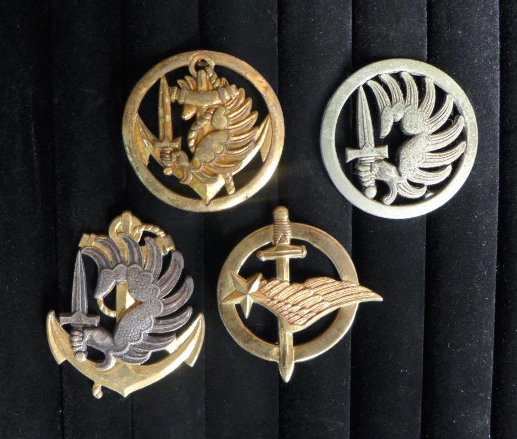Beret Badges of the French Army Paratroopers - Nov 18, 2015 | Sterling ...