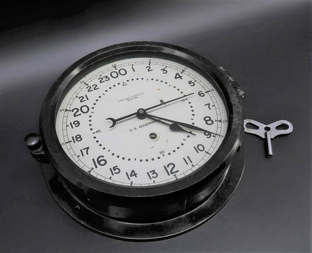 The Quartz Chelsea Deck Clock U.s . Government