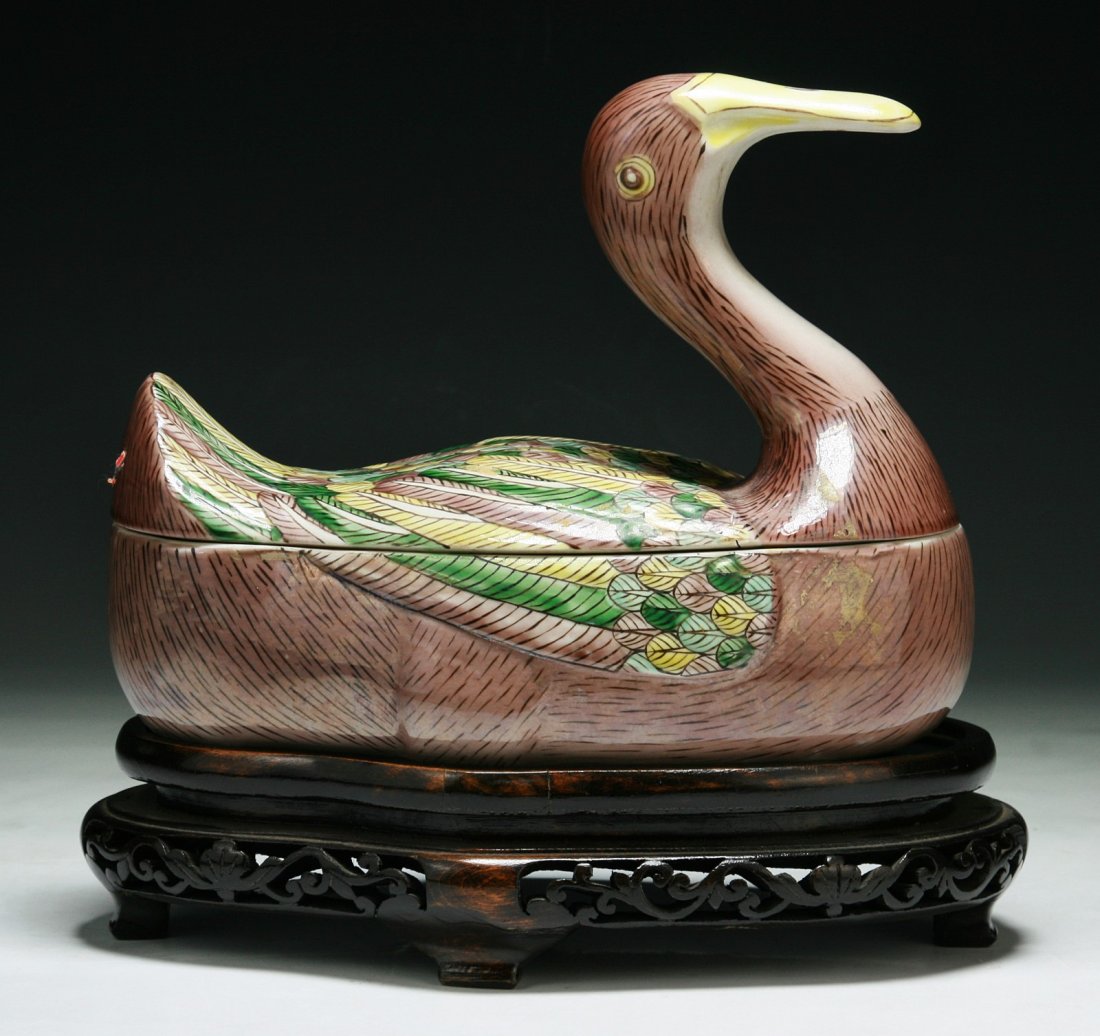A Chinese Antique Porcelain Duck Tureen