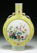 FAMILLE ROSE MOON FLASK QIANLONG MARK AND PERIOD - May 29, 2021 ...