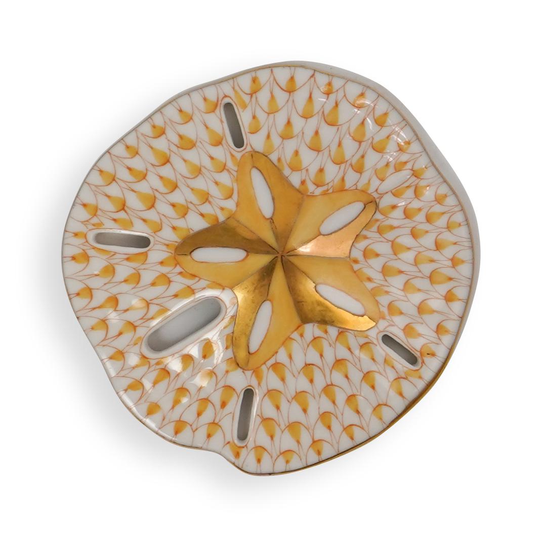 Herend Fishnet Sand Dollar - Apr 15, 2020 | Akiba Antiques in FL