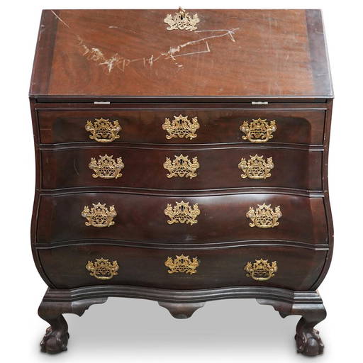 Kindel Winterthur Bombe Chest
