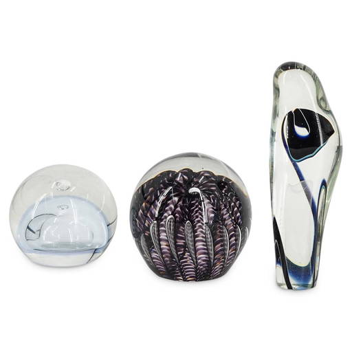 (3pc) Art Glass Paperweight Collection