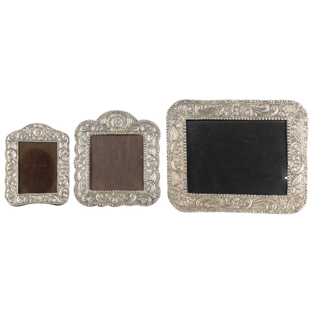 (3 Pc) Peruvian 900 Silver Repousse Photo Frames Auction