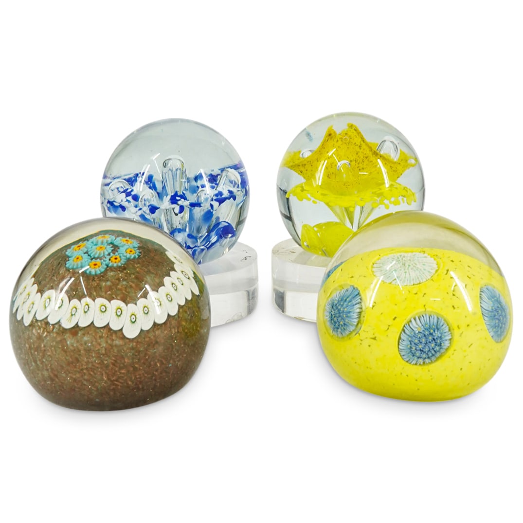 (4 Pc) Magnum Paperweights Auction